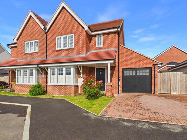 3 Bedroom Semi Detached House To Rent In Hedgehog Way, Haddenham, HP17