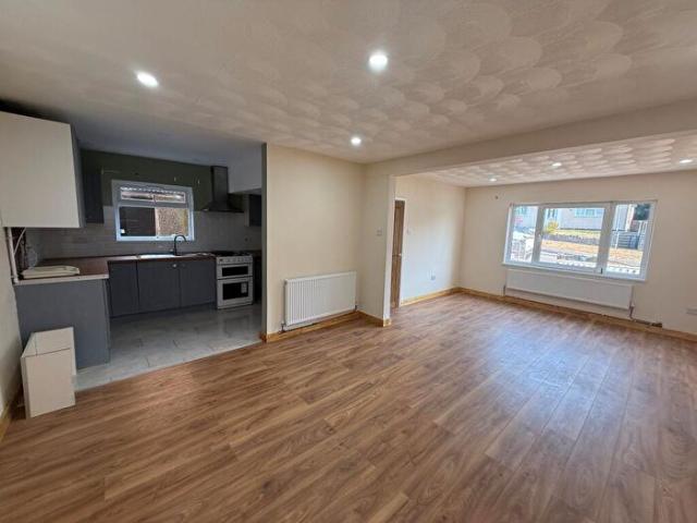 3 Bedroom Semi Detached House To Rent In Heol Dewi Sant, Penllergaer, Swansea, SA4