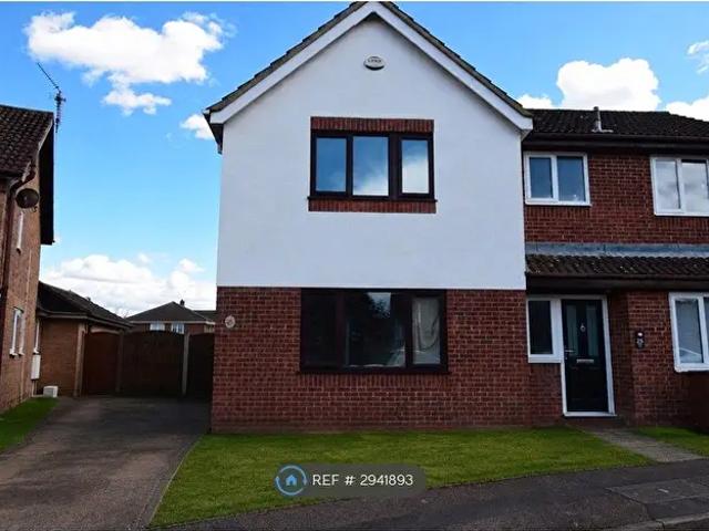 3 Bedroom Semi Detached House To Rent In Heron Close, Wellingborough, NN8