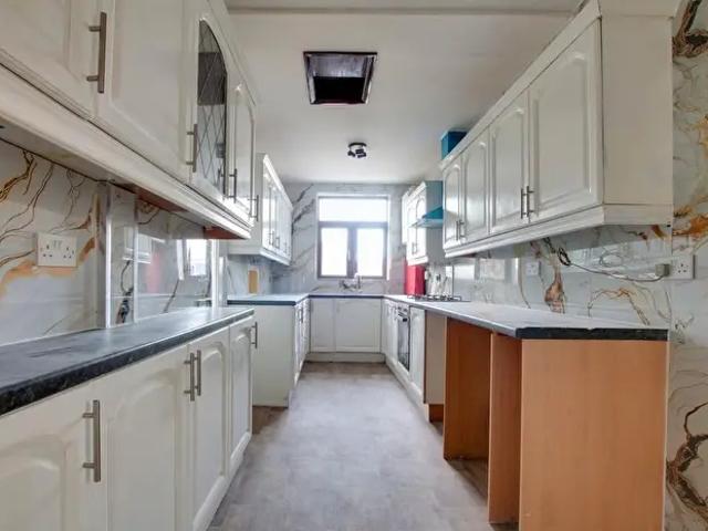 3 Bedroom Semi Detached House To Rent In Homeway Road, Leicester, LE5