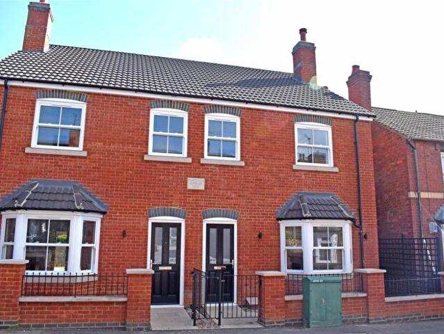 3 Bedroom Semi Detached House To Rent In Jubilee Street, Irthlingborough, NN9