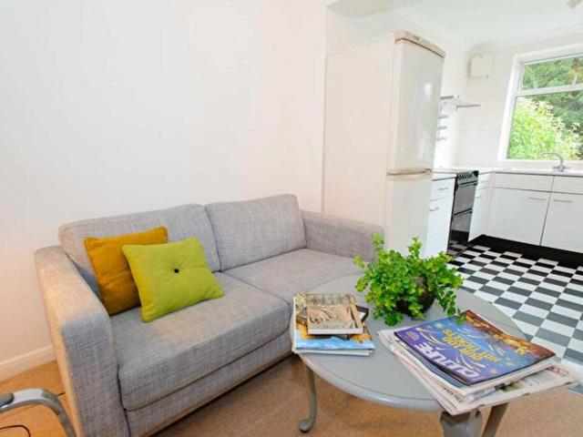 3 Bedroom Semi Detached House To Rent In Jackson Road, Summertown *Hmo/Student Property *, OX2