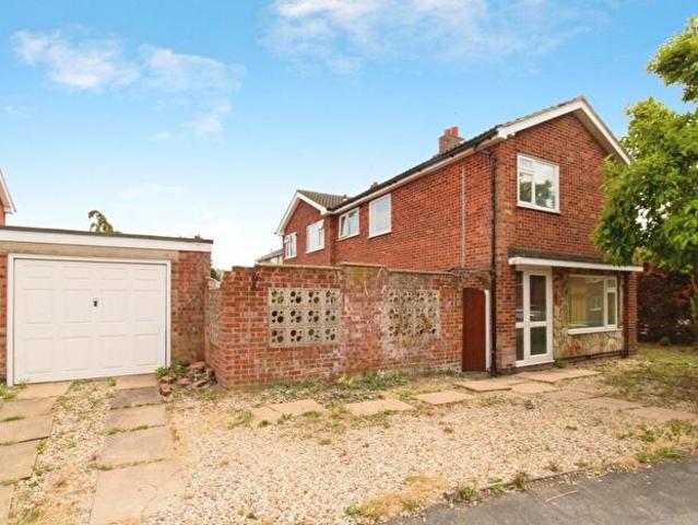 3 Bedroom Semi Detached House To Rent In Kensington Close, Oadby, LE2