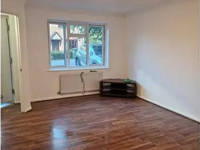 3 Bedroom Semi Detached House To Rent In Lamberhurst Grove, Milton Keynes, MK7