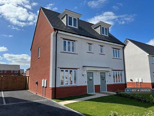 3 Bedroom Semi Detached House To Rent In Lambert Gardens, Nottingham, NG12