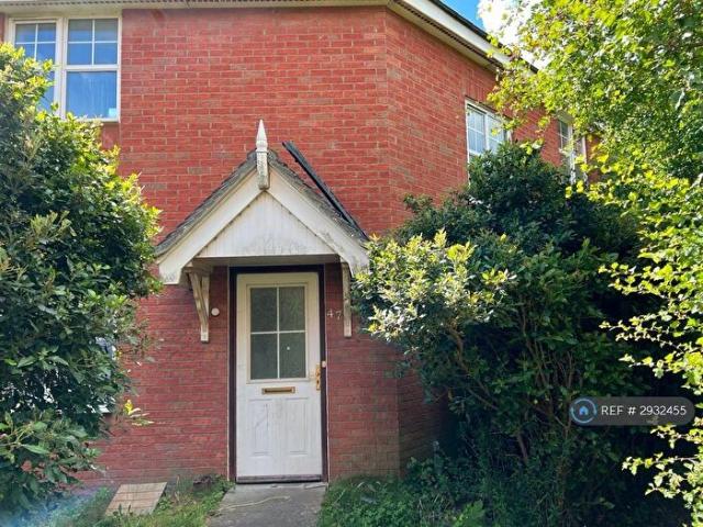 3 Bedroom Semi Detached House To Rent In Lavender Close, Corby, NN18
