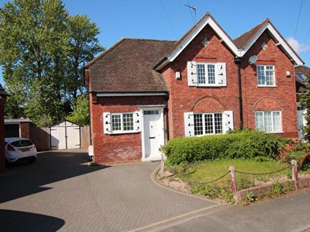 3 Bedroom Semi Detached House To Rent In Legion Crescent, Kettering, Northamptonshire, NN16