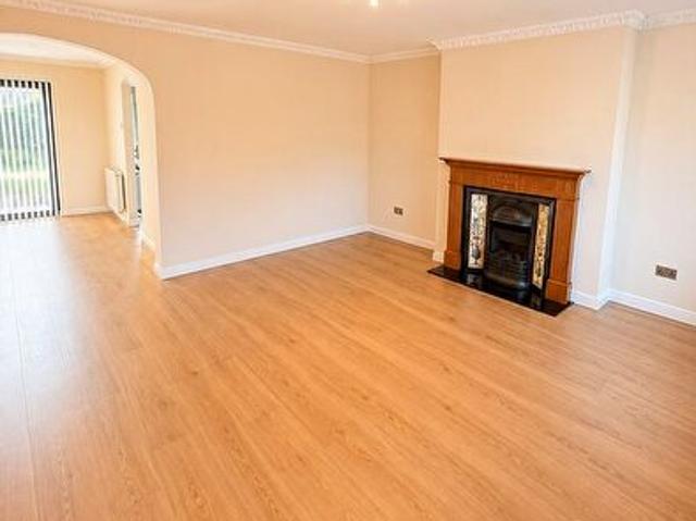 3 Bedroom Semi Detached House To Rent In Llanelli, SA14
