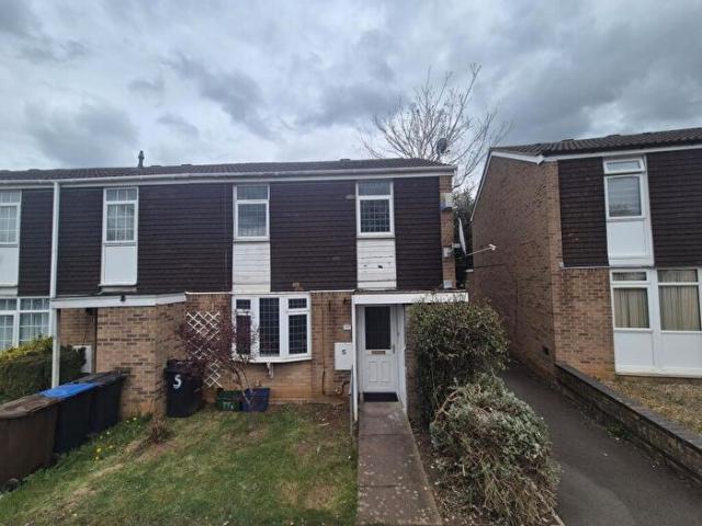 3 Bedroom Semi Detached House To Rent In Pell Court, Lumbertubs, Northampton, NN3