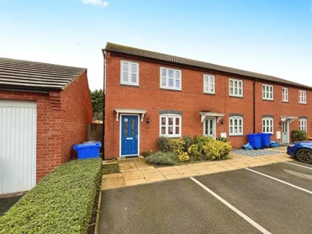 3 Bedroom Semi Detached House To Rent In Perle Road, Burton On Trent, DE14