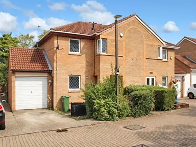 3 Bedroom Semi Detached House To Rent In Quantock Crescent, Emerson Valley, MK4