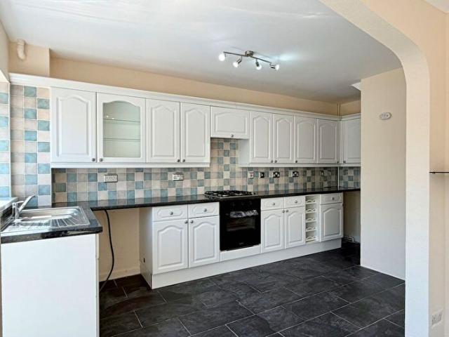 3 Bedroom Semi Detached House To Rent In Ravensfield, Gowerton, SA4