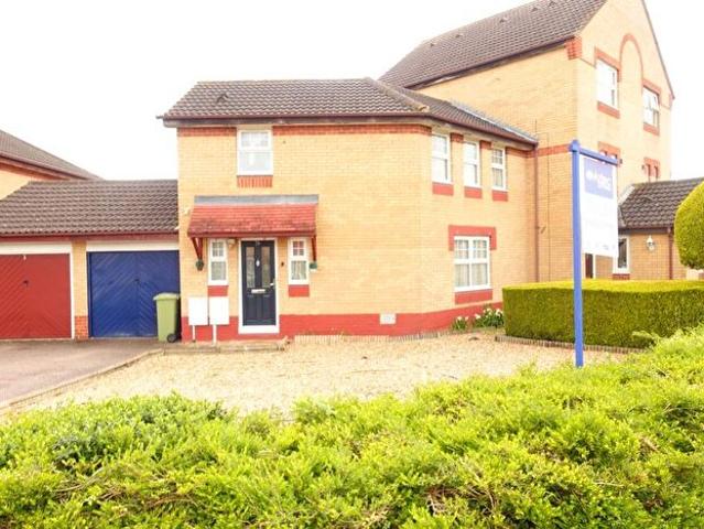 3 Bedroom Semi Detached House To Rent In Rhodes Place, Oldbrook, Milton Keynes, MK6