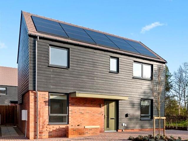 3 Bedroom Semi Detached House To Rent In Rooks Corner, Milton Keynes, Buckinghamshire, MK5