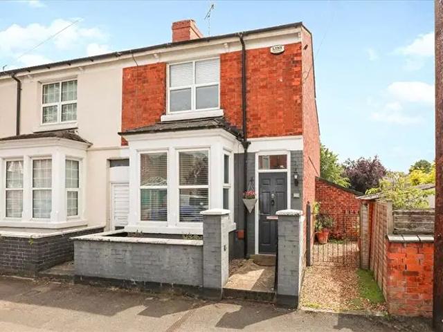 3 Bedroom Semi Detached House To Rent In Roundhill Road, Kettering, NN15