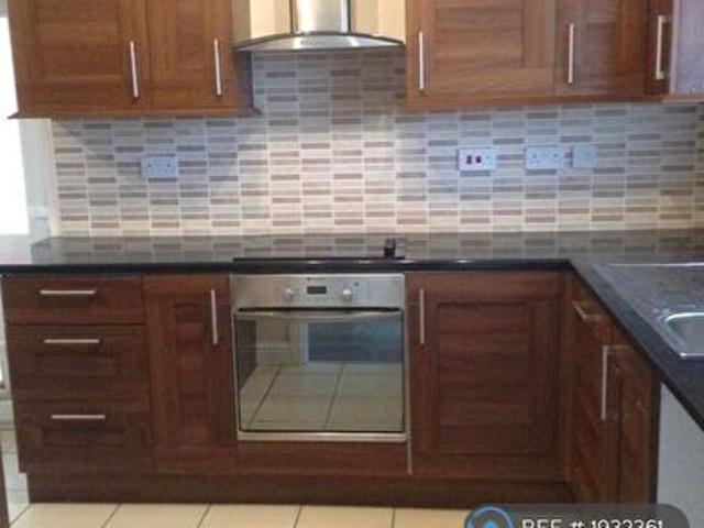 3 Bedroom Semi Detached House To Rent In St Lawrence Road, Nuneaton, CV10