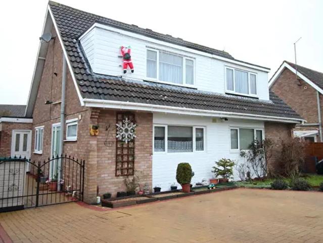 3 Bedroom Semi Detached House To Rent In St Theresas Close, Kettering, NN15