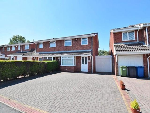 3 Bedroom Semi Detached House To Rent In Standedge, Wilnecote, B77