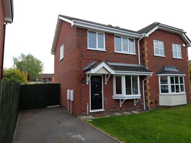 3 Bedroom Semi Detached House To Rent In Suffolk Way, Tamworth, B78