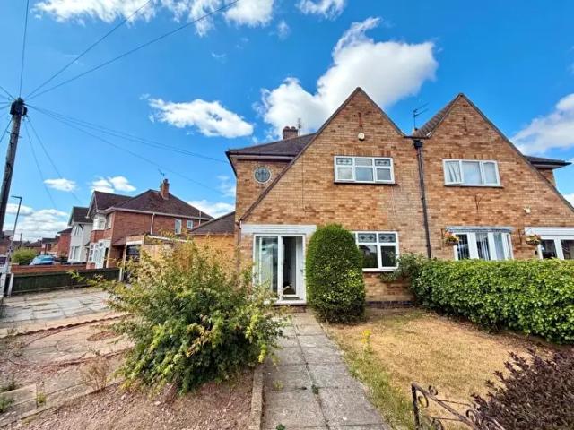 3 Bedroom Semi Detached House To Rent In Saltersgate Drive, Birstall, Leics, LE4