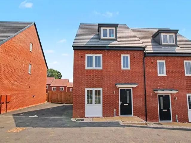 3 Bedroom Semi Detached House To Rent In, Sedge Close, Northampton, NN7