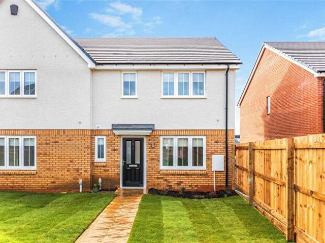 3 Bedroom Semi Detached House To Rent In Sickle Drive, Wellingborough, Northamptonshire, NN8