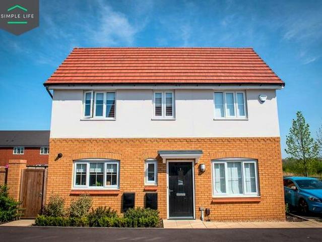 3 Bedroom Semi Detached House To Rent In Snowy Close, Nuneaton, CV10