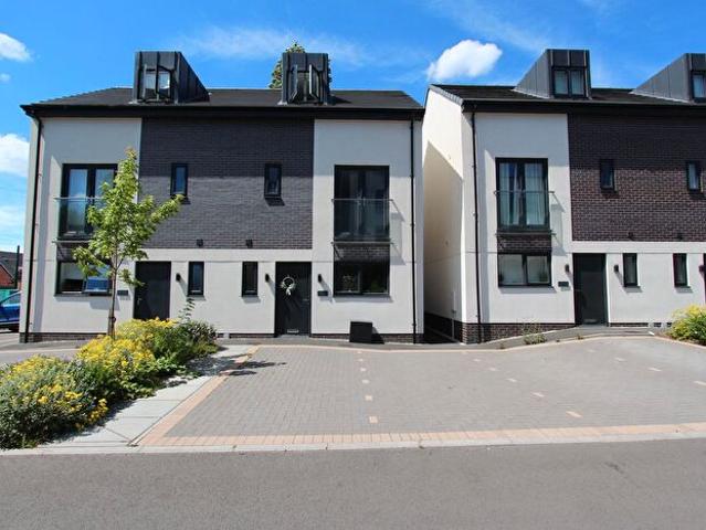 3 Bedroom Semi Detached House To Rent In Tulip Street, Beeston, NG9
