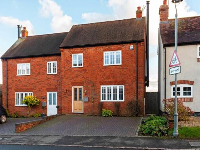 3 Bedroom Semi Detached House To Rent In Temple Street, Brill, HP18