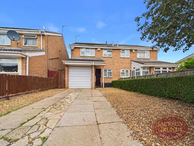 3 Bedroom Semi Detached House To Rent In Thornfield, Cherry Lodge, NN3