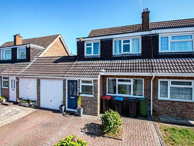 3 Bedroom Semi Detached House To Rent In Tiffany Close, Bletchley, Milton Keynes, MK2