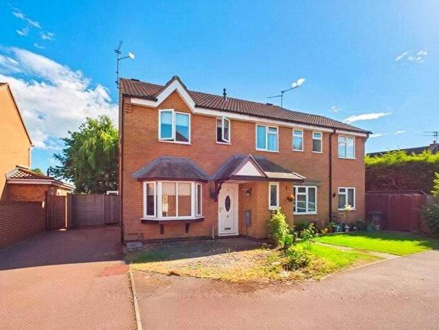 3 Bedroom Semi Detached House To Rent In Viking Close, Kettering, Northamptonshire, NN16
