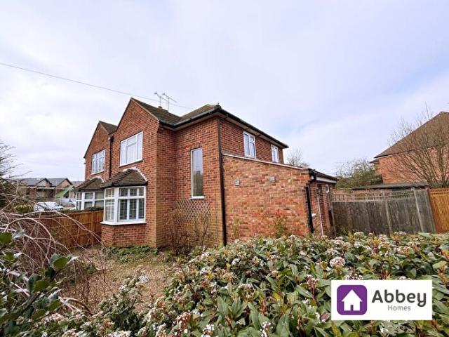 3 Bedroom Semi Detached House To Rent In Wellesbourne Drive, Glenfield, LE3