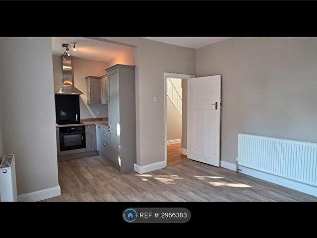 3 Bedroom Semi Detached House To Rent In Whittingham Road, Nottingham, NG3