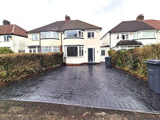 3 Bedroom Semi Detached House To Rent In White Farm Road, Sutton Coldfield, B74