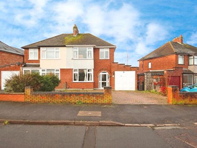 3 Bedroom Semi Detached House To Rent In Whitmore Road, Leamington Spa, CV31