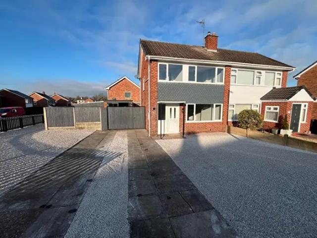 3 Bedroom Semi Detached House To Rent In Willow Drive, Swadlincote, Newhall, DE11