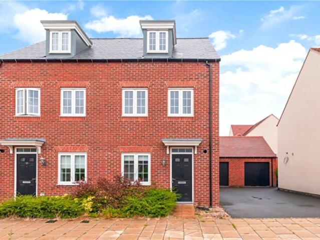 3 Bedroom Semi Detached House To Rent In Wincanton Road, Bicester, Oxfordshire, OX26