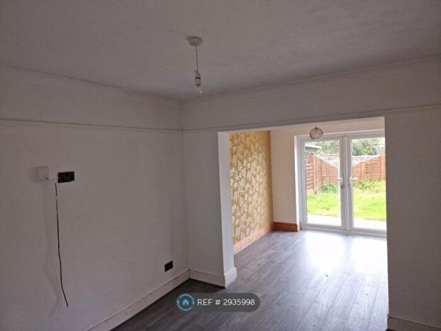 3 Bedroom Semi Detached House To Rent In Windsor Crescent, Northampton, NN5