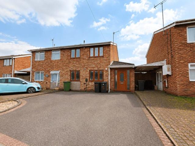 3 Bedroom Semi Detached House To Rent In Woburn Drive, Nuneaton, CV10