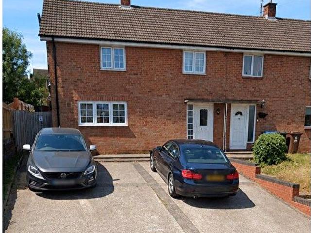 3 Bedroom Semi Detached House To Rent In Woodgreen Avenue, Banbury, OX16