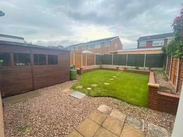 3 Bedroom Semi Detached House To Rent In Woodheyes Lawns, Ruge.