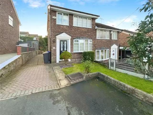 3 bedroom Semi Detached House to rent, Ingleborough Croft, Cha.
