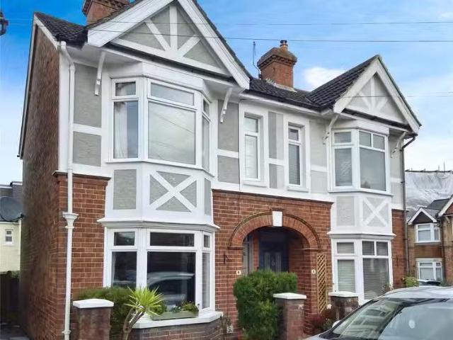 3 bedroom Semi Detached House to rent, Kent Road, Tunbridge We.