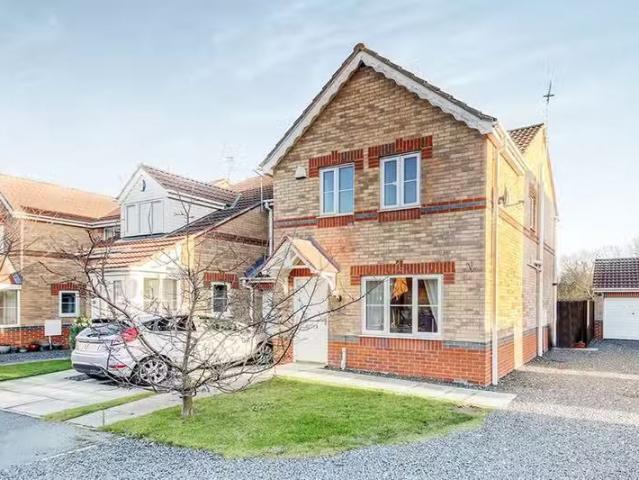 3 bedroom Semi Detached House to rent, Rayburn Court, Blyth, N.