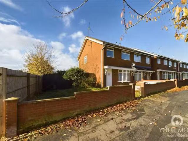 3 bedroom Semi Detached House to rent, Reynard Way, Northampto.
