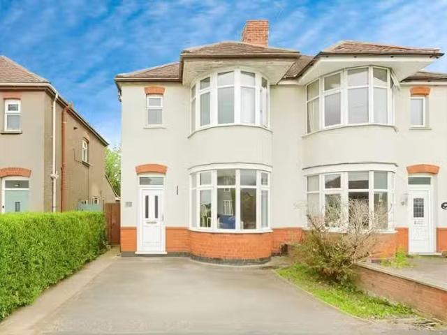 3 bedroom Semi Detached House to rent, Thirlmere Road, Hinckle.