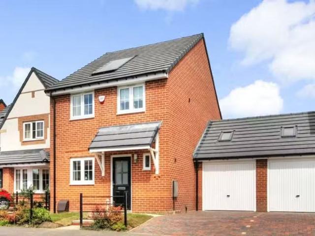 3 bedroom Semi Detached House to rent, West Denton Road, Newca.