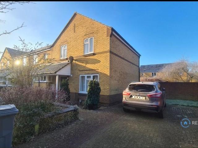 3 bedroom semi detached house to rent