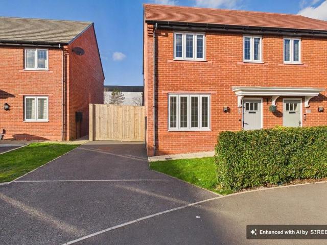 3 bedroom semi detached house to rent